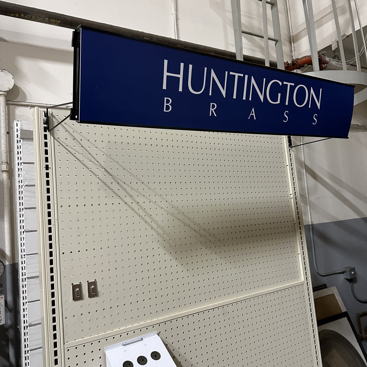 Gondola Upright Sign Topper Sign Holder — screengemsinc